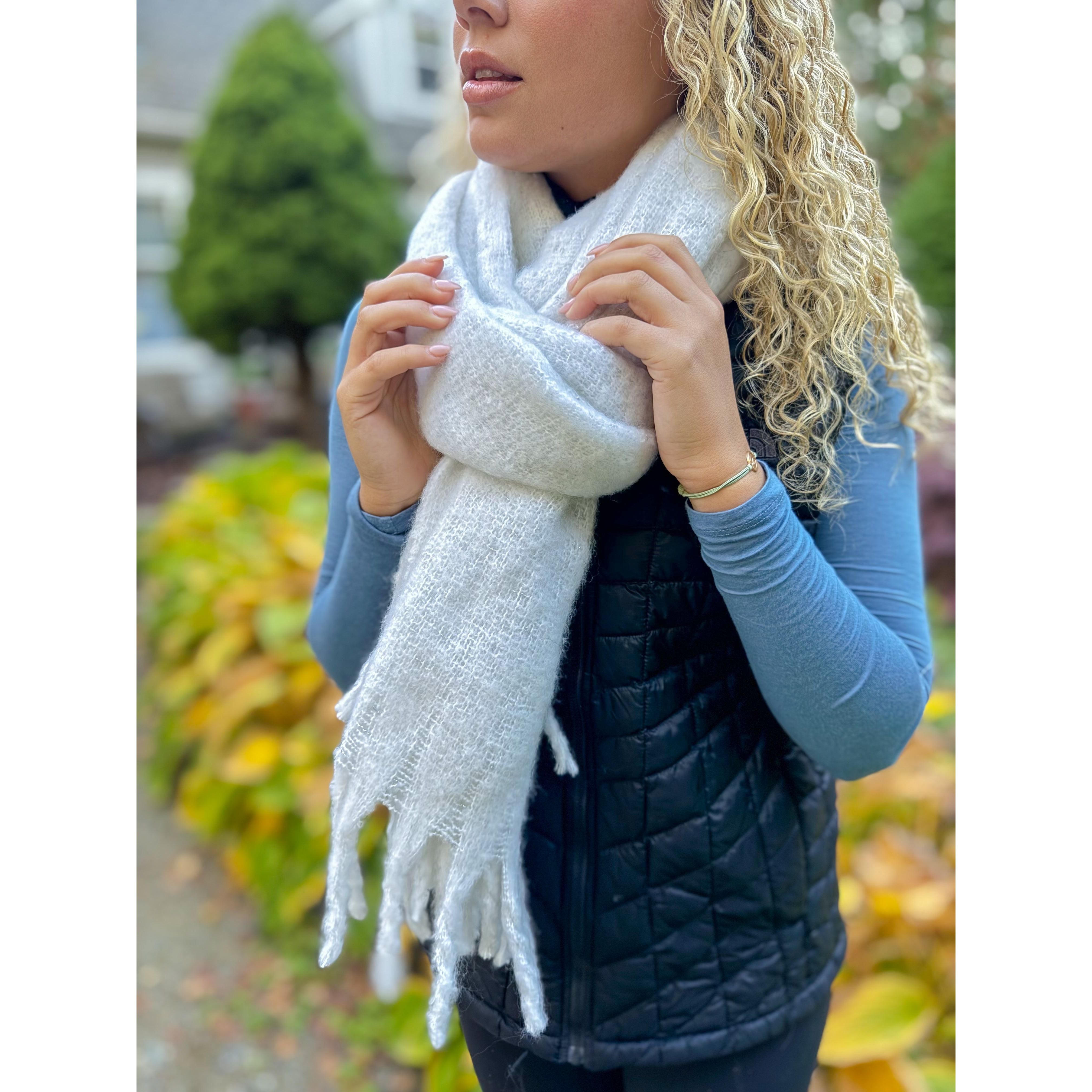 Solid Woven C.C Scarf SFC0001 – ccbeanie.com
